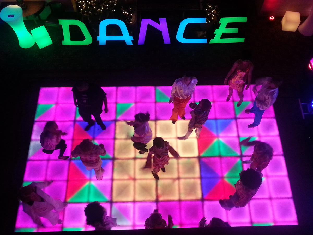 Create the perfect party with a light up LED Dance Floor | Flash Dance ...
